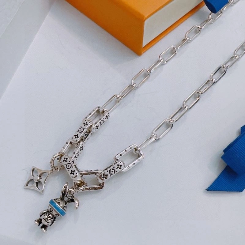 Cut-rate Louis Vuitton Necklaces