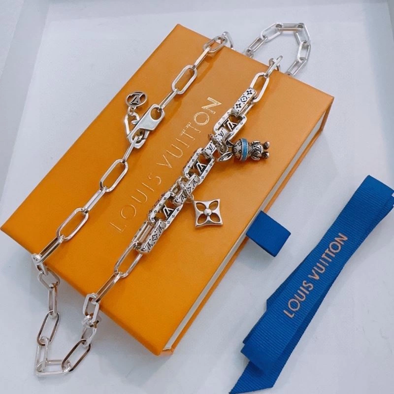 Cut-rate Louis Vuitton Necklaces