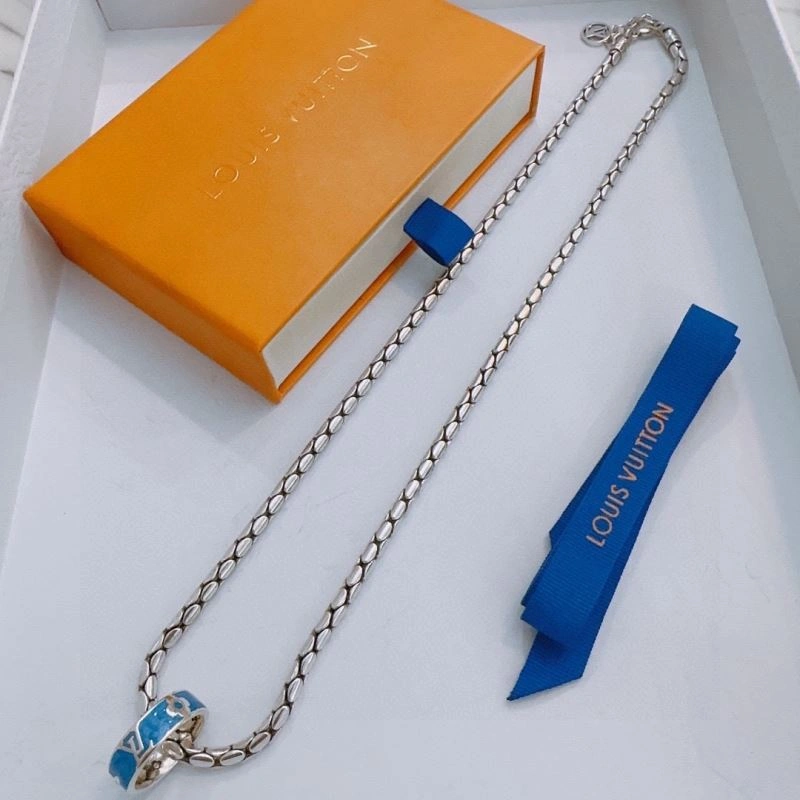 Inexpensive Louis Vuitton Necklaces
