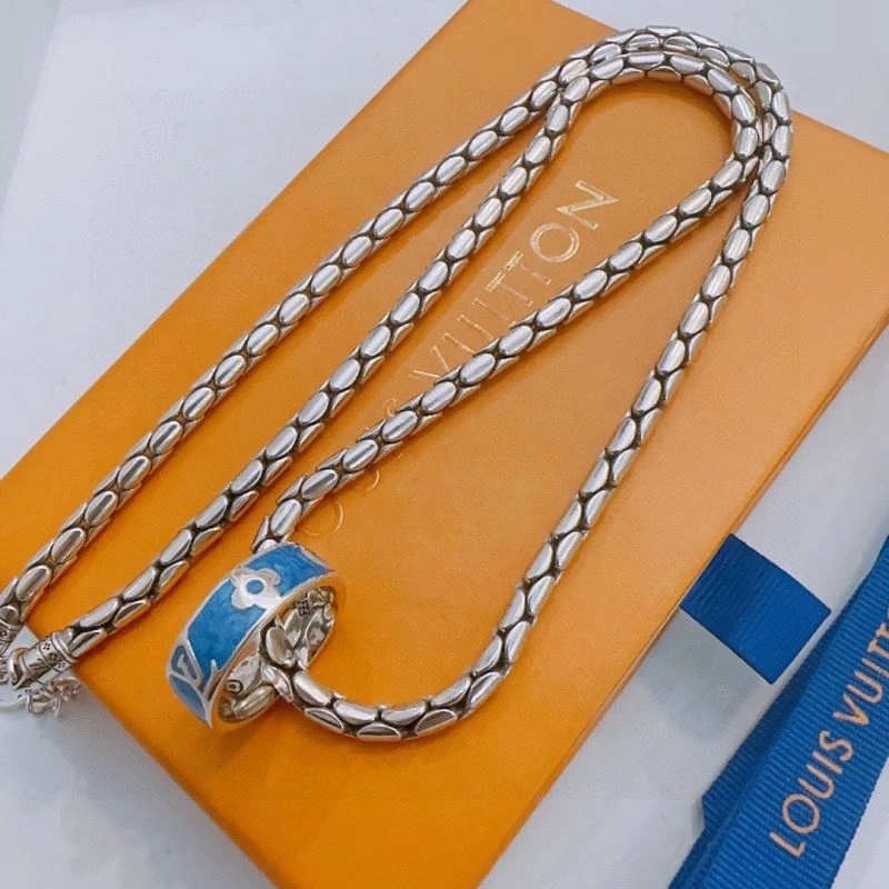 Inexpensive Louis Vuitton Necklaces