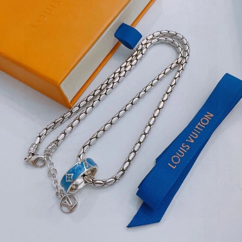 Inexpensive Louis Vuitton Necklaces
