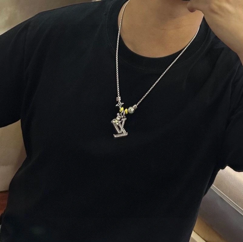 Discounted Louis Vuitton Necklaces