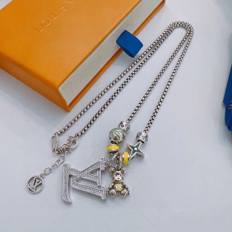 Discounted Louis Vuitton Necklaces