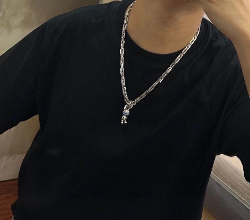 Economical Louis Vuitton Necklaces