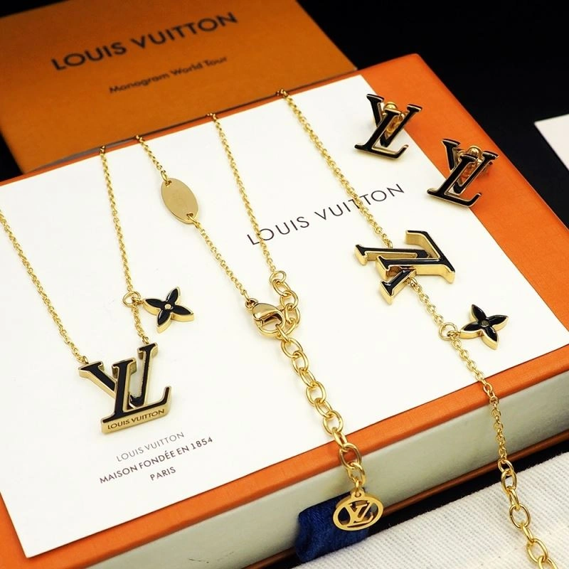 Indistinguishable Louis Vuitton Necklaces