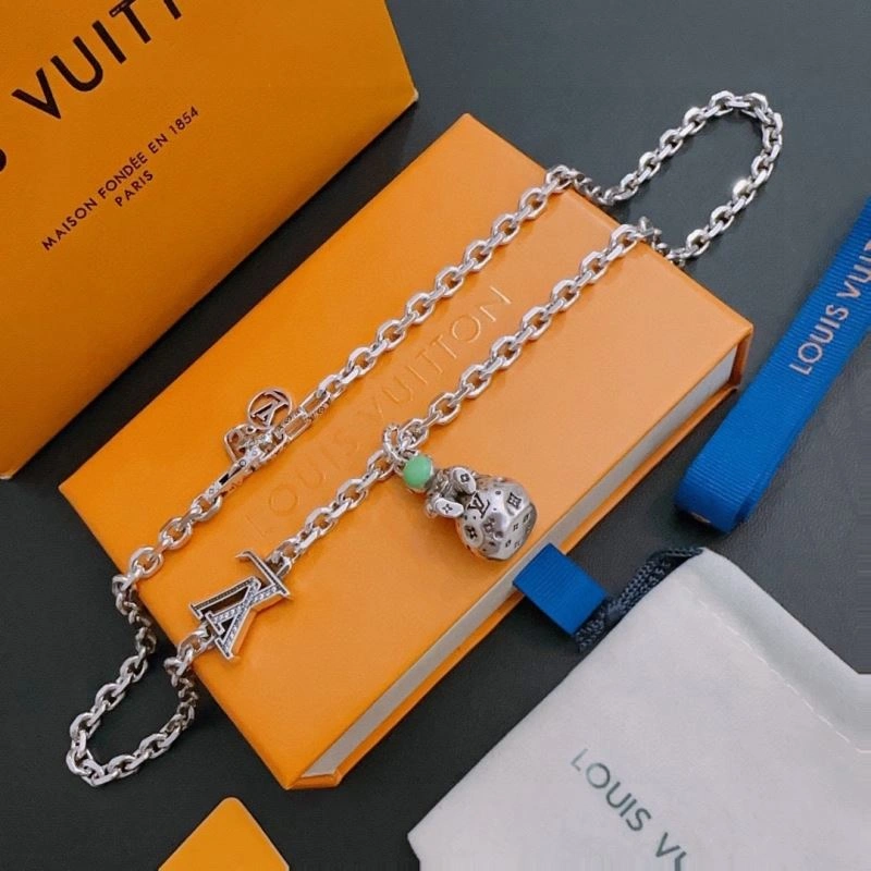 Top match Louis Vuitton Necklaces