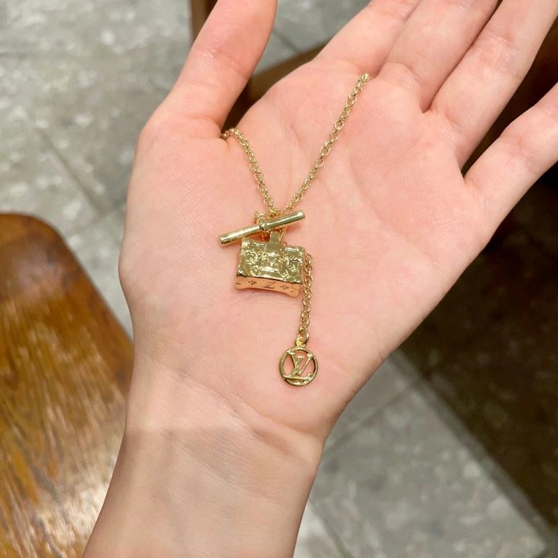 Factory-made Louis Vuitton Necklaces