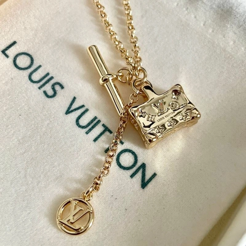 Factory-made Louis Vuitton Necklaces