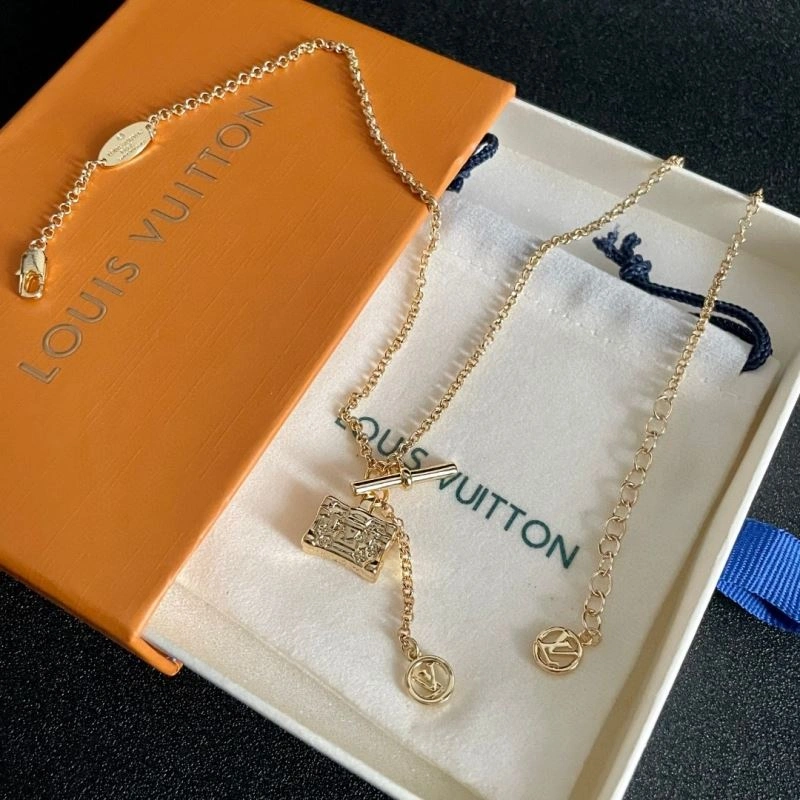 Factory-made Louis Vuitton Necklaces