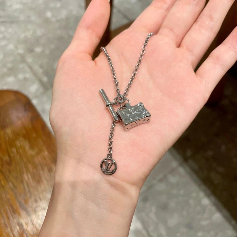 Affordable Louis Vuitton Necklaces