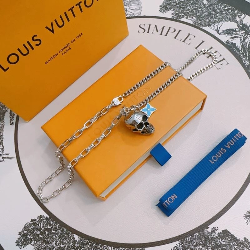 Top mirror Louis Vuitton Necklaces