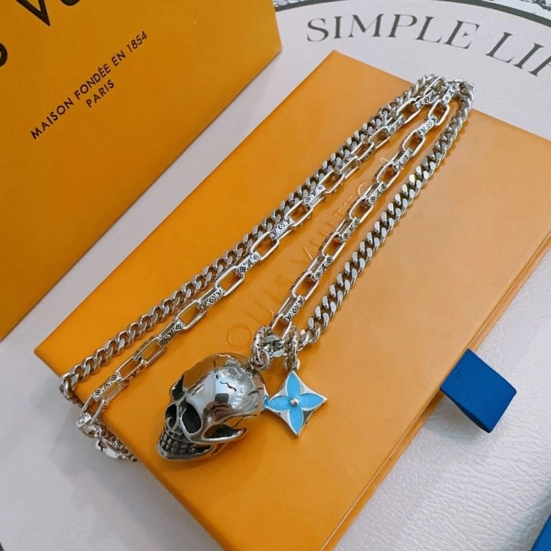 Top mirror Louis Vuitton Necklaces