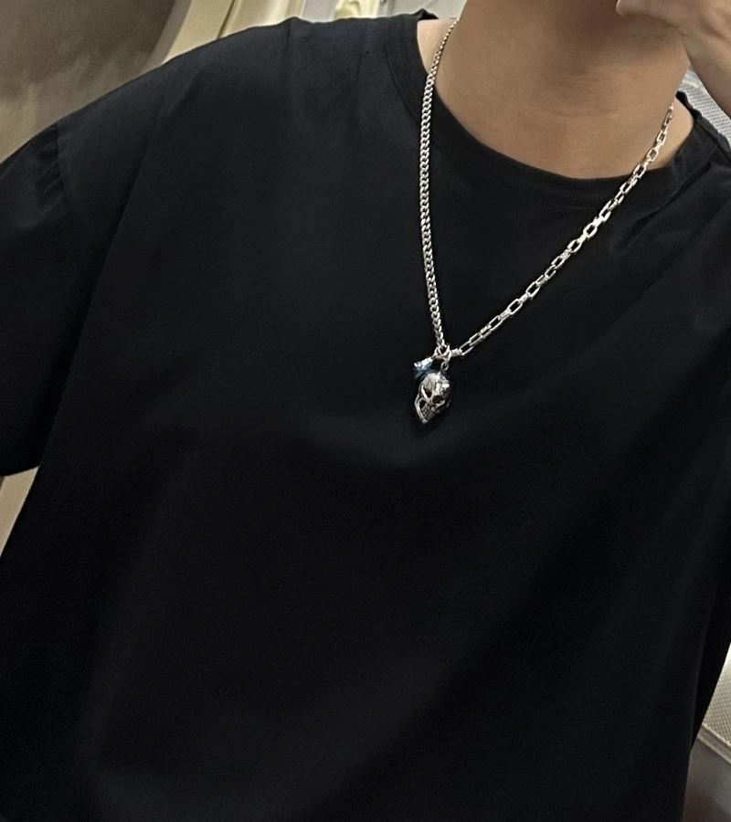 Top mirror Louis Vuitton Necklaces