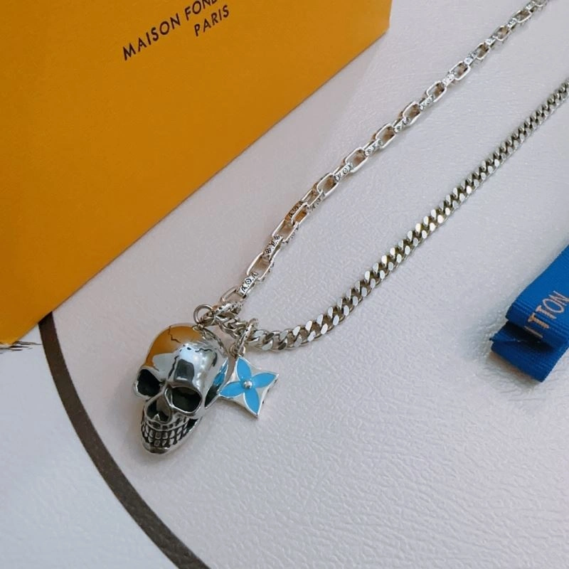 Top mirror Louis Vuitton Necklaces