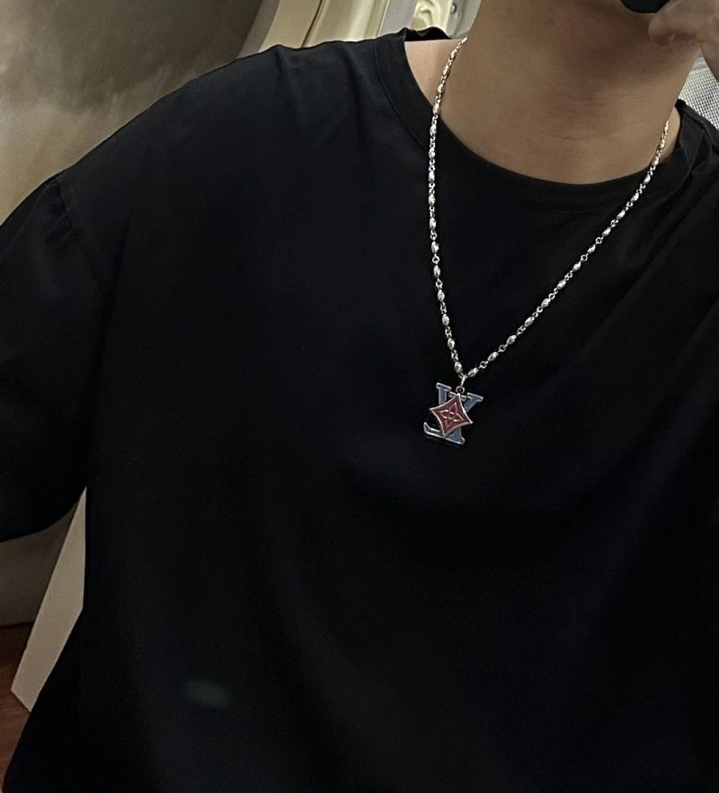 Mirror quality Louis Vuitton Necklaces