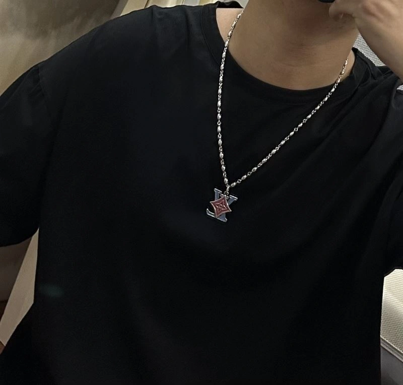 Mirror quality Louis Vuitton Necklaces