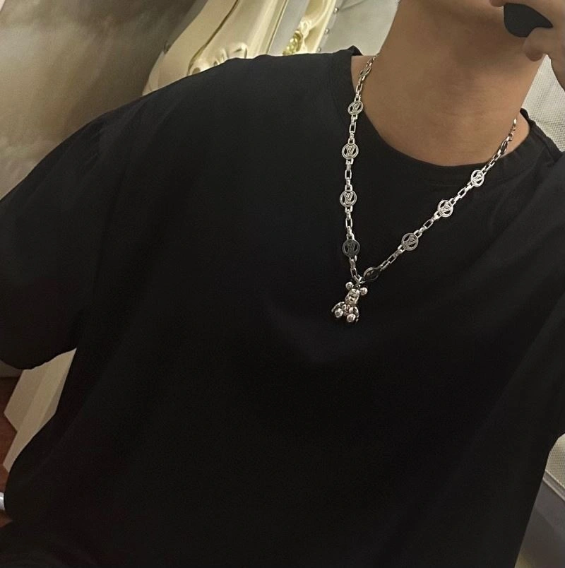 Legit Louis Vuitton Necklaces
