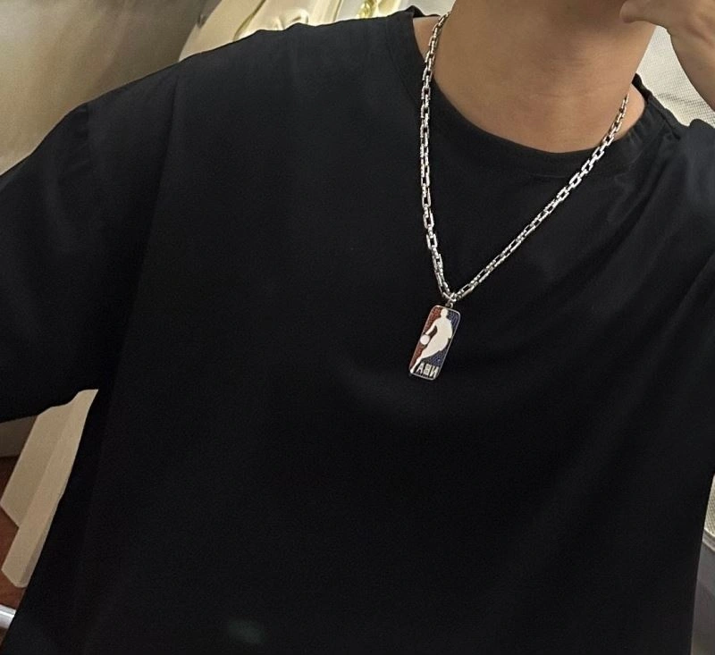 High fidelity Louis Vuitton Necklaces