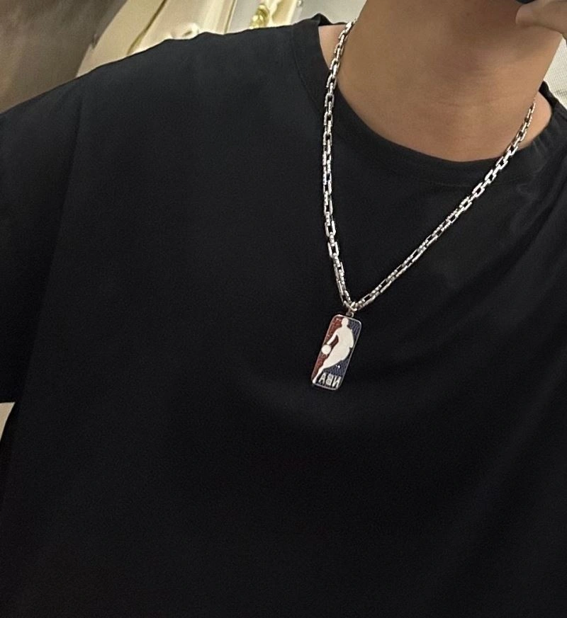 High fidelity Louis Vuitton Necklaces