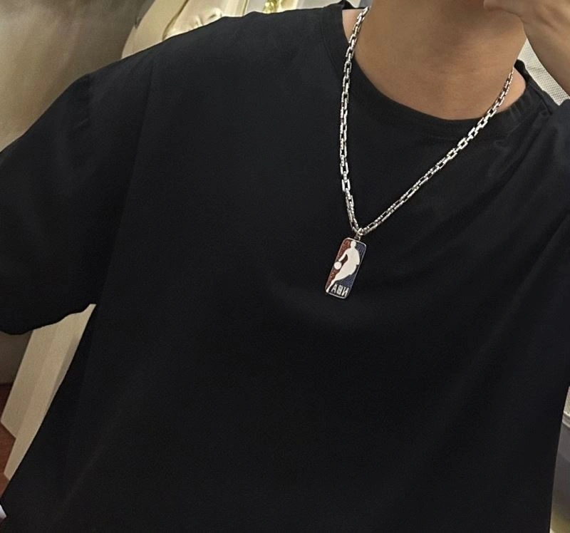 High fidelity Louis Vuitton Necklaces