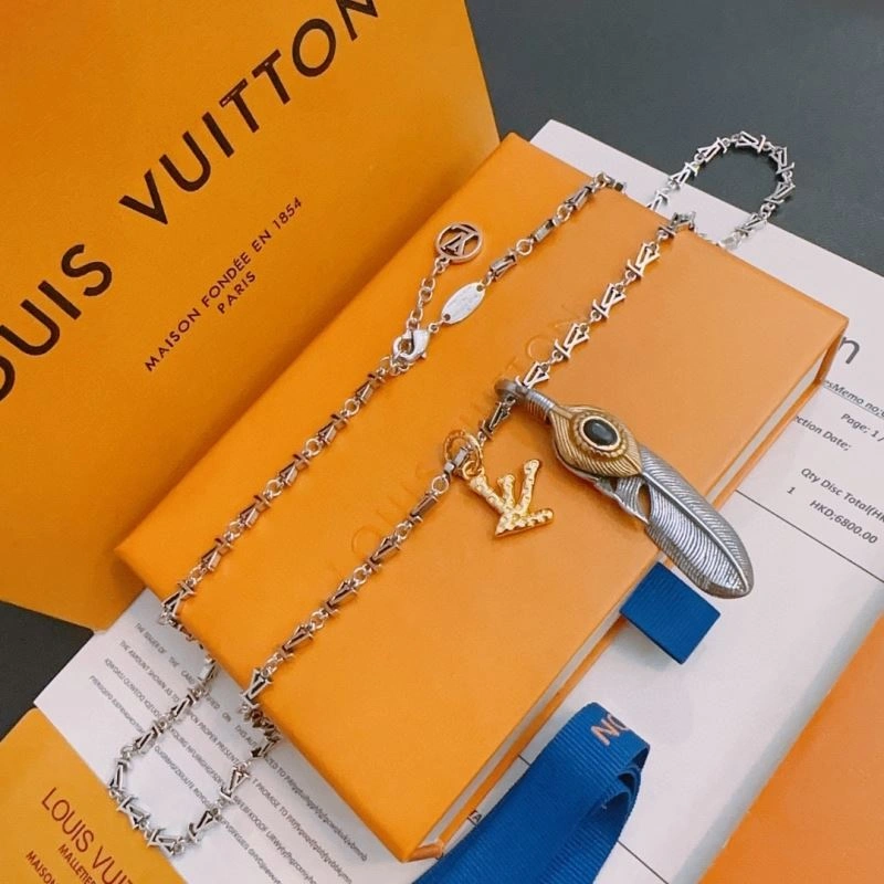 Value-priced Louis Vuitton Necklaces