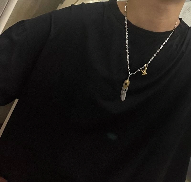 Value-priced Louis Vuitton Necklaces