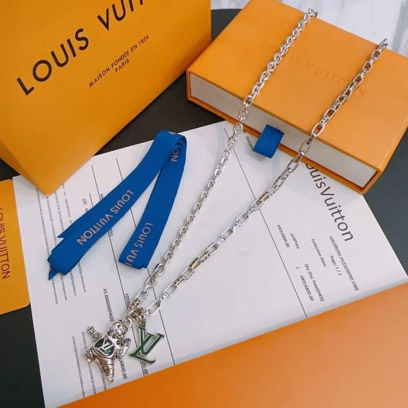 Discounted Louis Vuitton Necklaces