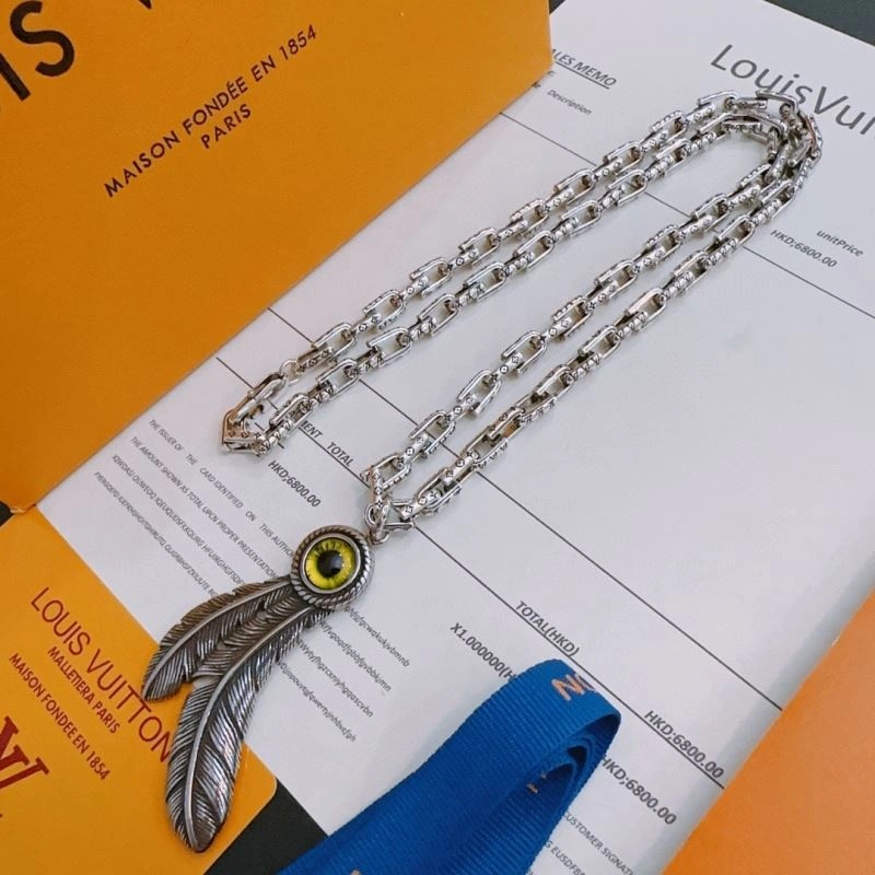 Bargain Louis Vuitton Necklaces