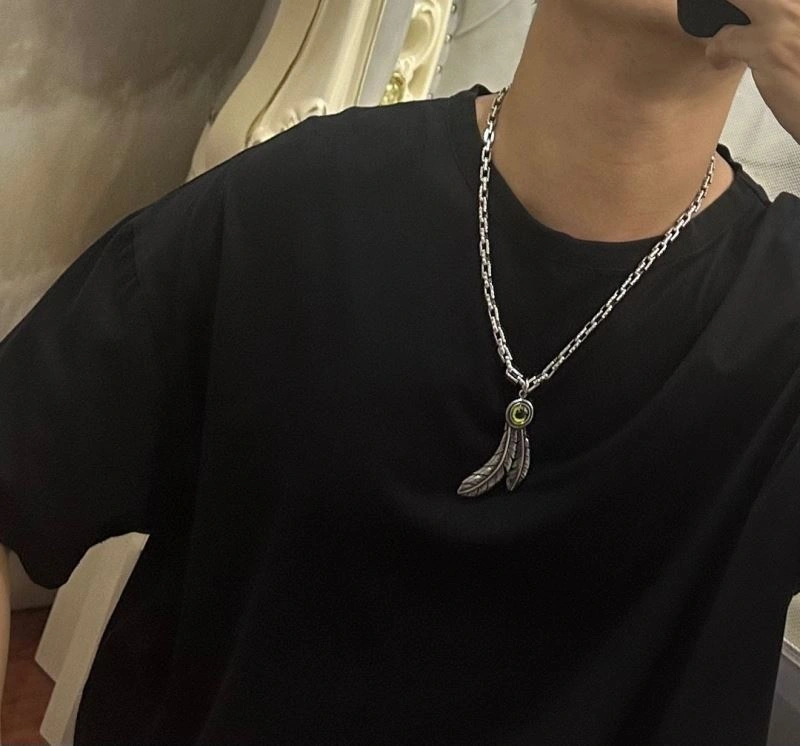 Bargain Louis Vuitton Necklaces