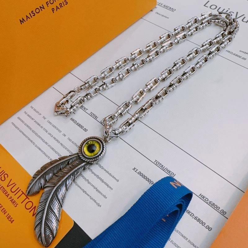 Bargain Louis Vuitton Necklaces