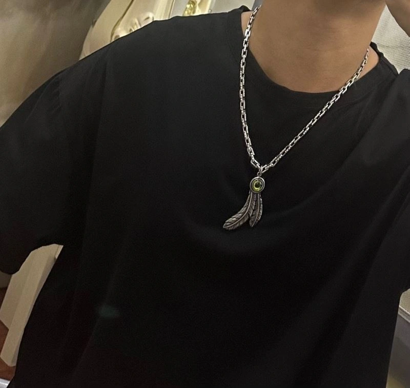 Bargain Louis Vuitton Necklaces