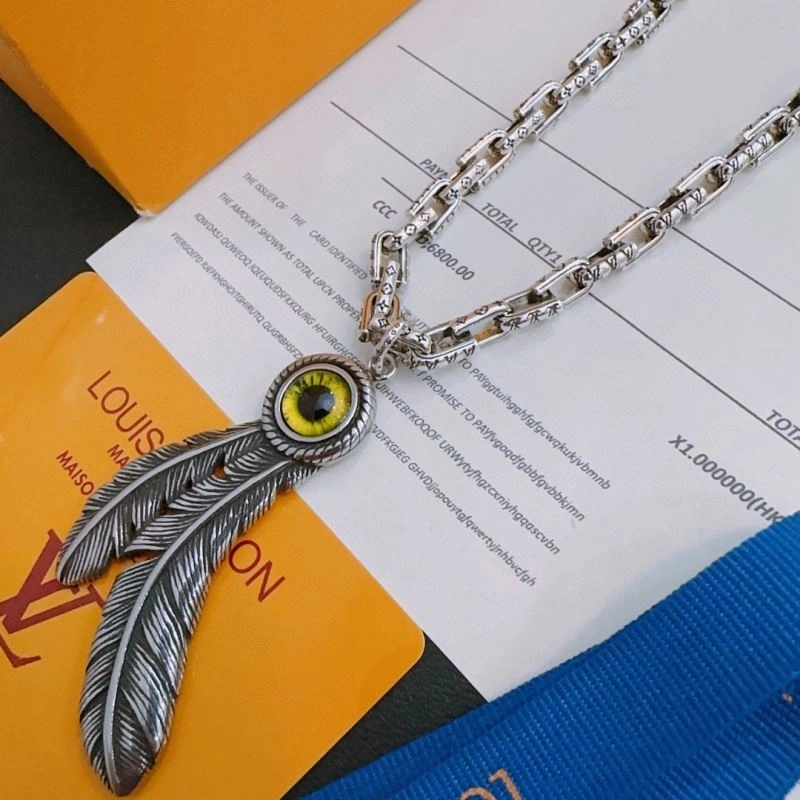 Bargain Louis Vuitton Necklaces