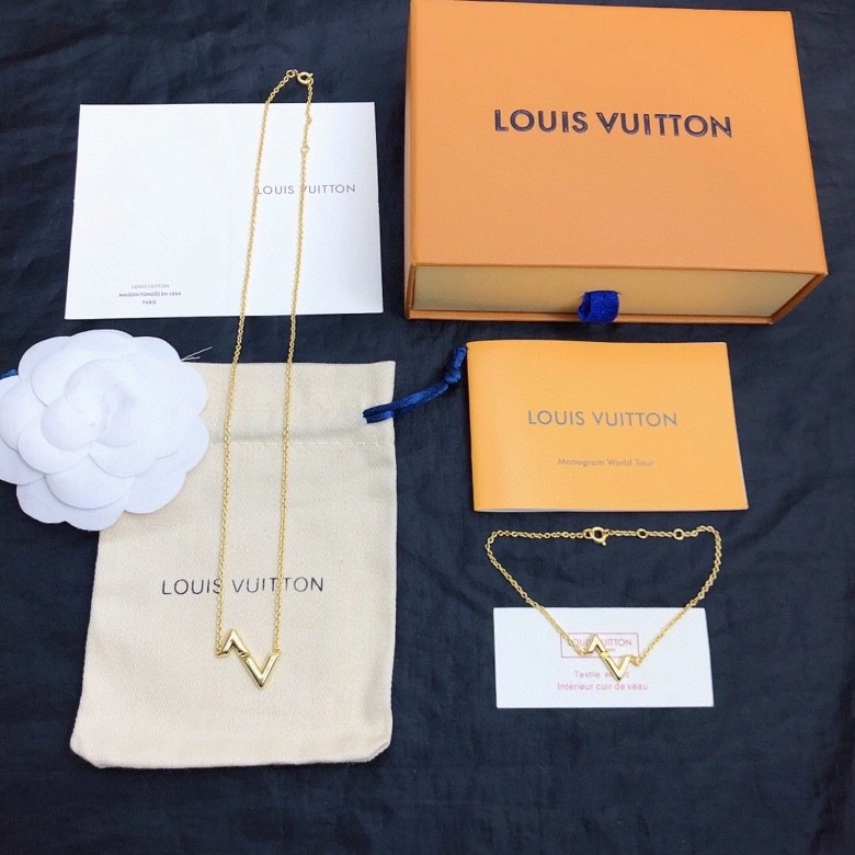 Louis Vuitton Necklaces