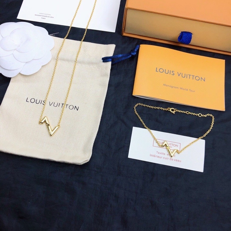 Economical Louis Vuitton Necklaces