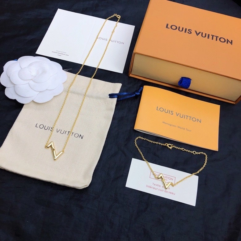 Economical Louis Vuitton Necklaces