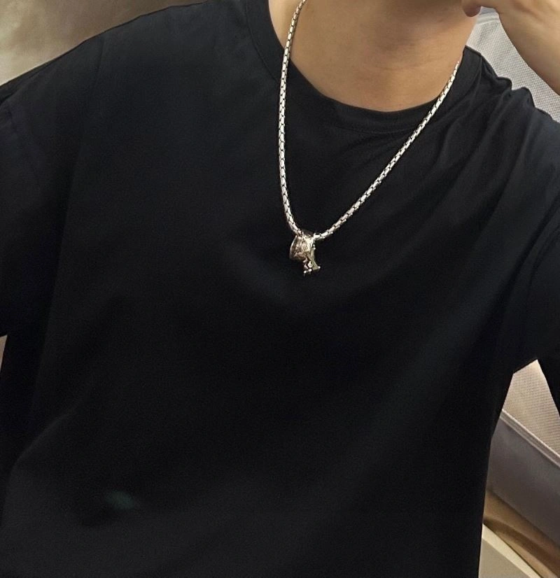 Budget-friendly Louis Vuitton Necklaces
