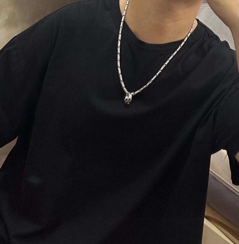 High accuracy Louis Vuitton Necklaces