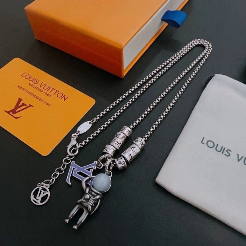 Top mirror Louis Vuitton Necklaces