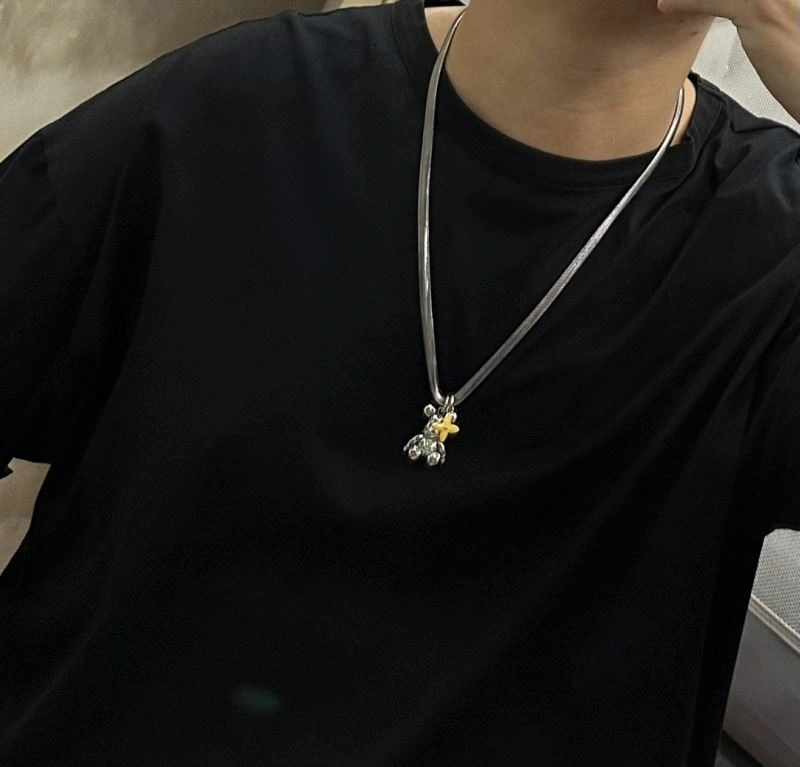 High accuracy Louis Vuitton Necklaces
