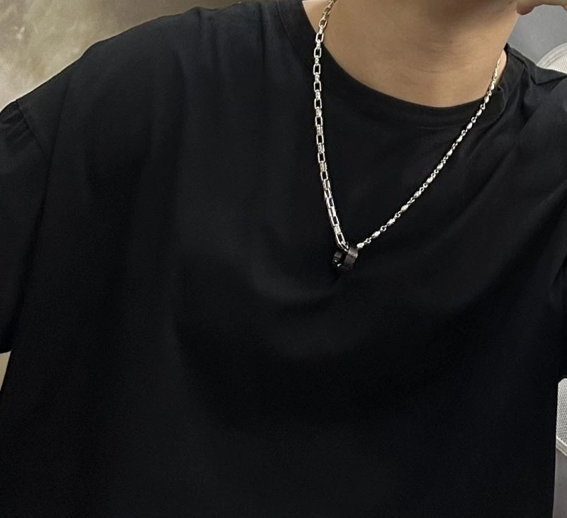 Precise copy Louis Vuitton Necklaces