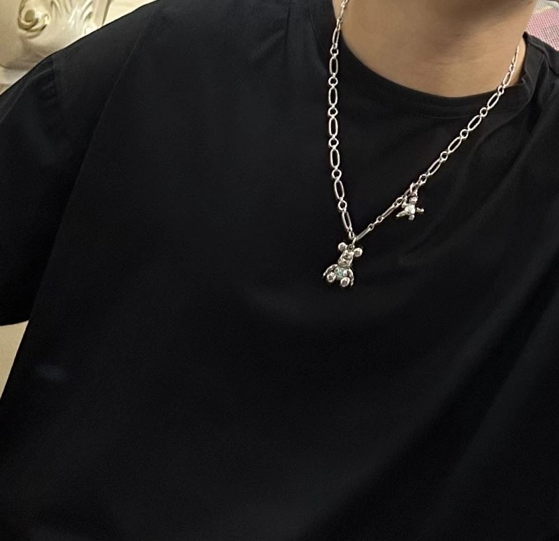 Accurate model Louis Vuitton Necklaces