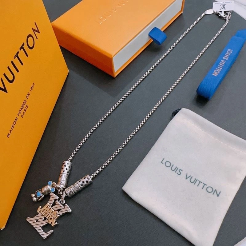 Mirror quality Louis Vuitton Necklaces