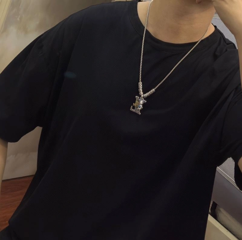 Mirror quality Louis Vuitton Necklaces