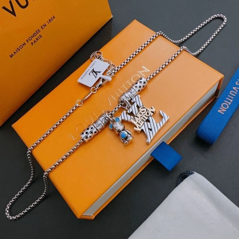 Mirror quality Louis Vuitton Necklaces