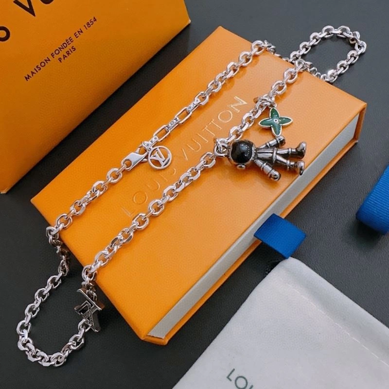 Discounted Louis Vuitton Necklaces