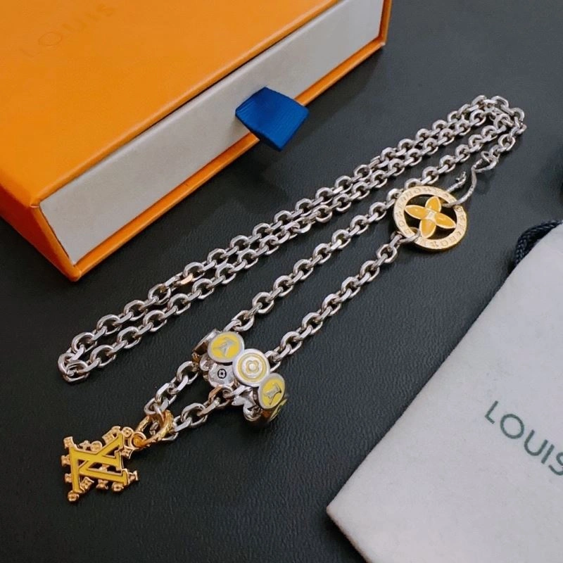 Official Louis Vuitton Necklaces
