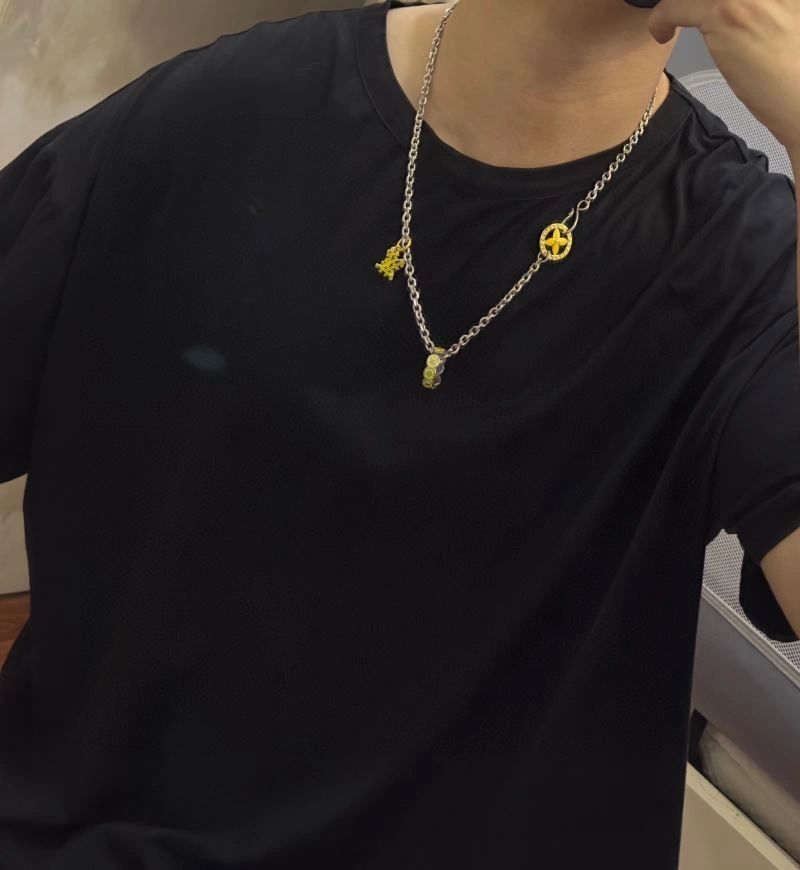 Official Louis Vuitton Necklaces