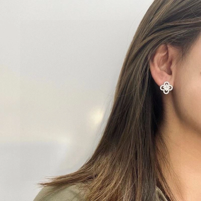 Real Louis Vuitton Necklaces