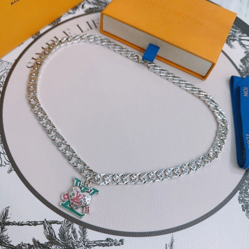 Top mirror Louis Vuitton Necklaces