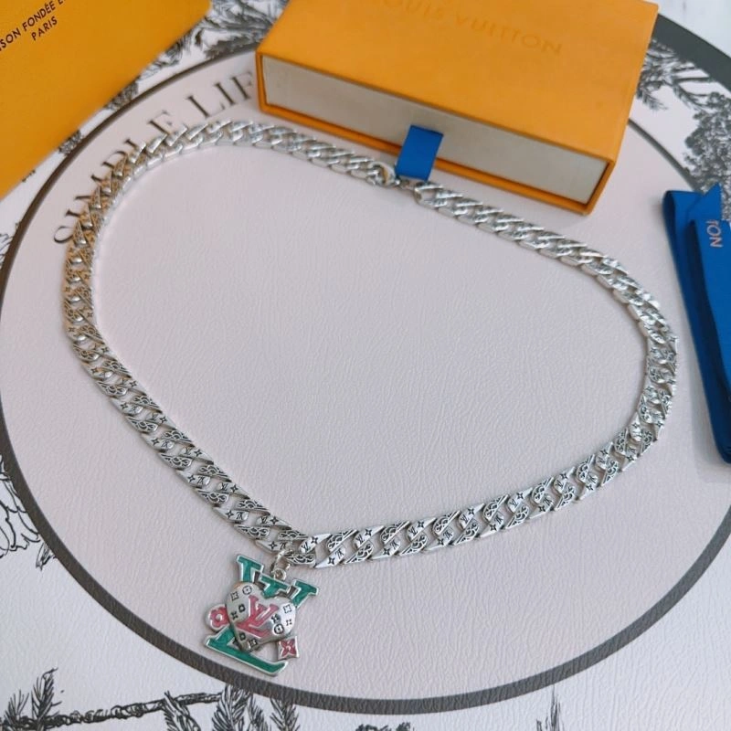 Top mirror Louis Vuitton Necklaces